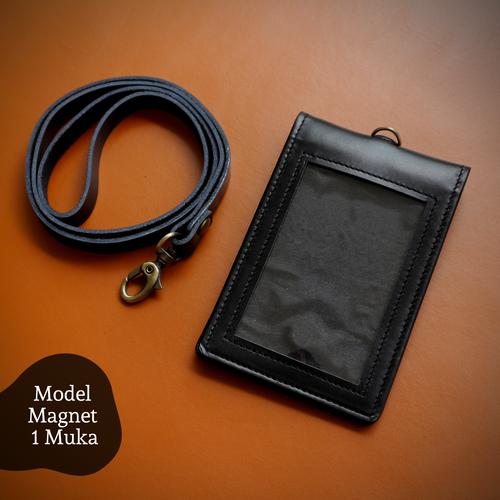 Jual ID CARD HOLDER SAKU NAME TAG LIPAT 1 MUKA MAGNET KULIT WARNA HITAM ...