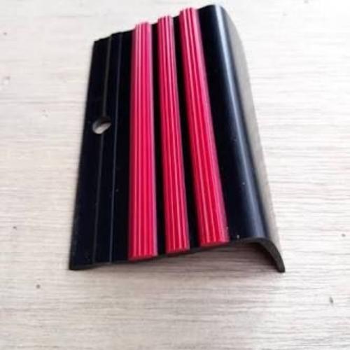 Jual step nosing tangga / list karet hitam garis merah panjang 4 meter ...