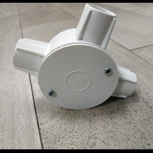 Jual Tdus Cabang 3 Putih 20mm Merk CLIPSAL/BOSS WHITE ( T dus Tedus ...