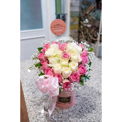 Jual Flower Box Bentuk Love Bunga Mawar Asli Kotak Hati Fresh White ...
