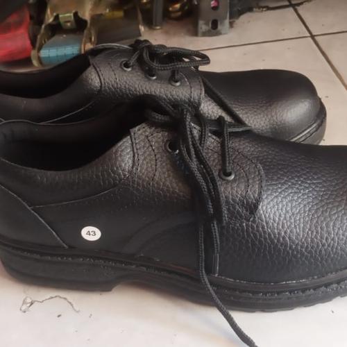 Jual Sepatu tali safety berbahan kulit - 38 - Jakarta Utara - sumber ...