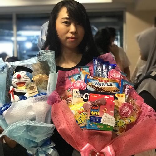 Jual Doraemon wisuda , boneka doraemon , bucket doraemon - Jakarta ...