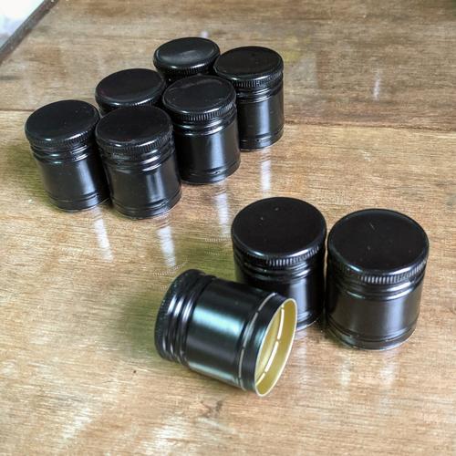 Jual TUTUP BOTOL JAMU / WHISKI / AMER / TUAK HARGA DISTRIBUTOR - Hitam ...