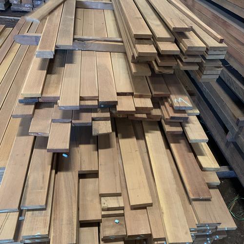 Jual Kayu ulin kalimantan.2x9x3meter.Sudah halus polos/reeded (moulding ...