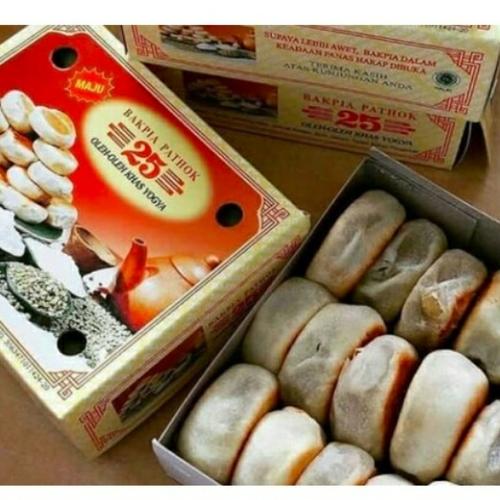 Jual Bakpia pathok 25 Fresh / Paket 4 kotak / 1 kotak isi 15 - Kota ...