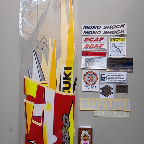 Jual Stripping satria hiu warna merah putih+sticker set rangka - Kab ...