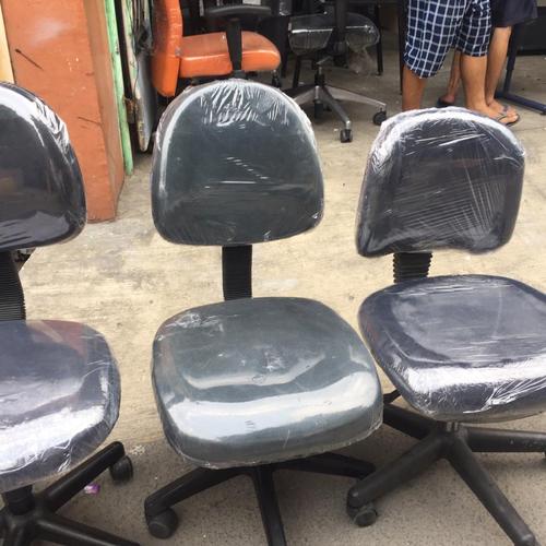 Jual Kursi kantor staff hidrolik hitam , bisa muter dan naik turun ...