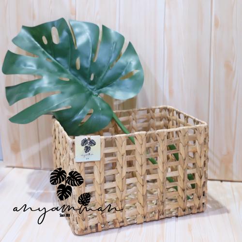 Jual Keranjang/Kotak/Box Anyaman Eceng Gondok Rangka Besi Kerawang ...