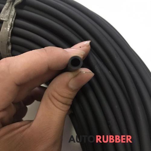 Jual Selang Vacum Selang Karet Sintetis Selang Radiator 5 Mm X 7 Mm ...