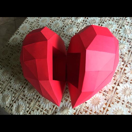 Jual Low Poly Heart Box Papercraft - Kab. Bekasi - Papercraft Tiviti ...