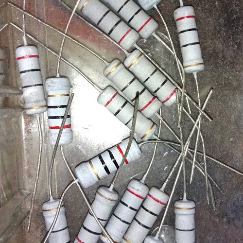 Jual Resistor 20R 20ohm 20 ohm 2watt 2 watt toleransi 5% - Kota Depok ...