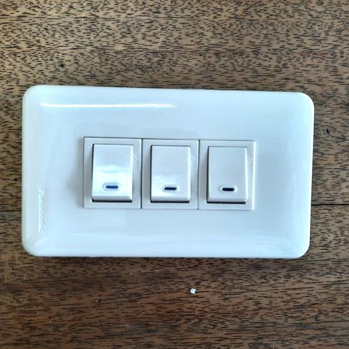 Jual Saklar Triple Panasonic Full Color - Kab. Tangerang - Cube ...