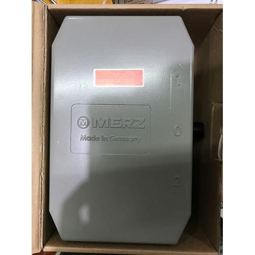 Jual COS / CHANGE OVER SWITCH / OHM SAKLAR MERZ 4P 4POLE 63A 63 A ...