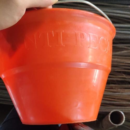 Jual Ember cor sedang orange/oranye anti pecah dan tebal - Kota ...