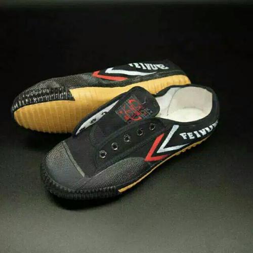 Jual Sepatu Wushu Feiyue hitam kungfu wingchun - Kota Medan - two ...