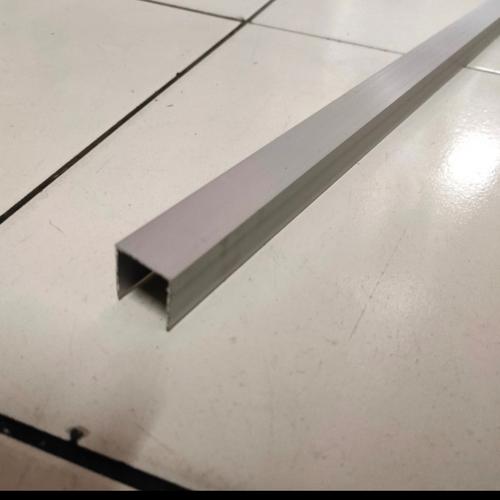 Jual lis u aluminium/kanal u aluminium 2cmx2cmx2cm panjang 10cm warna ...