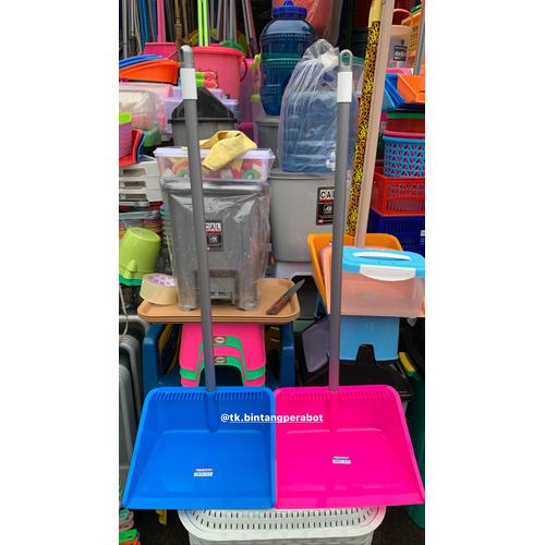 Jual Nagoya-Pengki Sampah Plastik / Serok Sampah / Pengki Sampah - Pink ...