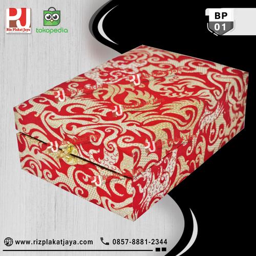 Jual Kotak Plakat Batik Box Piagam Penghargaan - M - Kota Surabaya ...