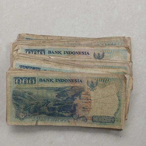 Jual Koleksi Uang Kuno 50 LEMBAR 1000 Rupiah Lompat Batu Tahun 1992 VF ...