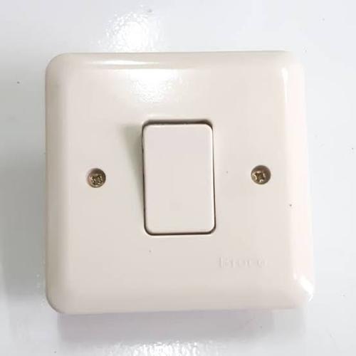 Jual Saklar single saklar tunggal broco - Jakarta Selatan - PD Multi ...