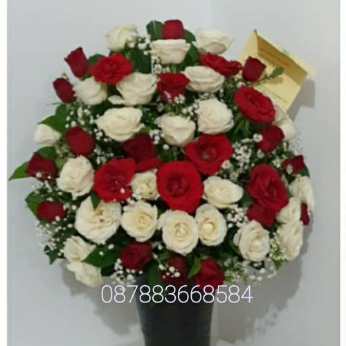 Jual rangkaian bunga ros merah/ putih - Jakarta Selatan - pandawa 5 ...
