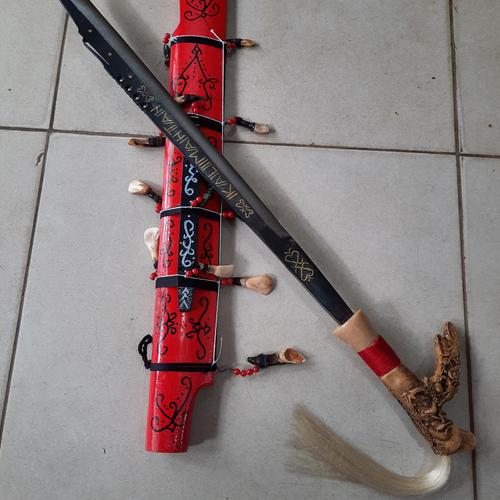 Jual Mandau Dayak | Koleksi Khas Dayak Kalimantan - Merah - Kab. Banjar ...