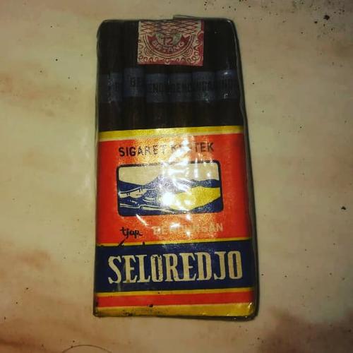 Jual roko jadul Sigaret kretek Tjap BENDUNGAN SELO REDJO cukai masih rp ...