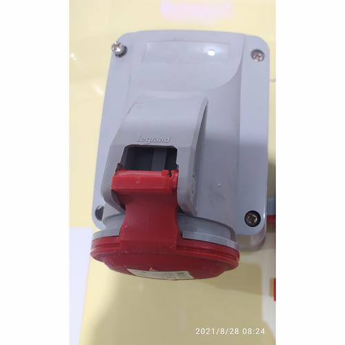 Jual INDUSTRIAL WALL SOCKET DINDING 4 POLE 32A 3 PHASE LEGRAND IP44 ...