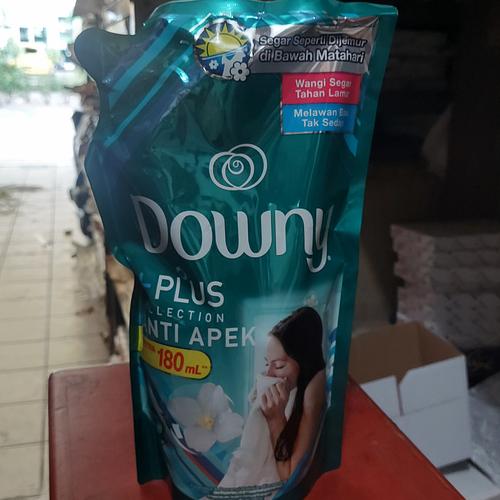 Jual Downy Plus Collection 1450ml/1,5L - Anti-Apek Kemasan Refill ...