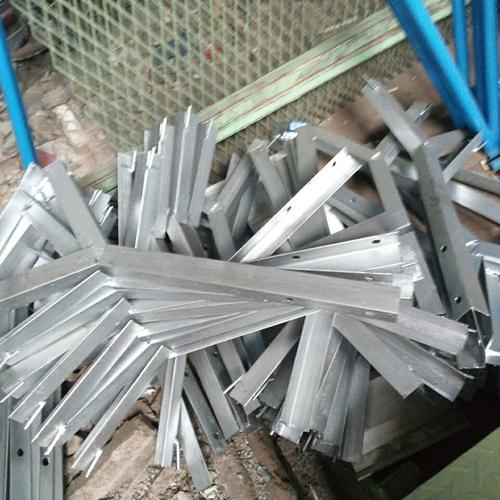 Jual Tiang Y Besi Siku Pasang Kawat Duri Silet Razor Wire BTO 22 BTO 30 ...