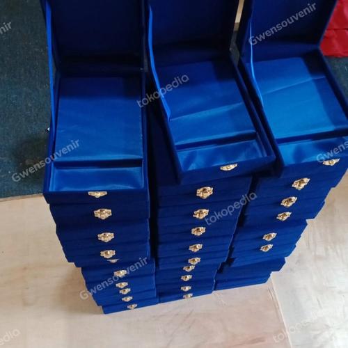 Jual box plakat kotak buludru - Biru - Kab. Garut - Gwensouvenir ...