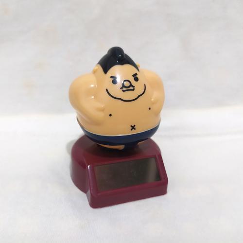 Jual Daiso Japan Solar Powered Swinging Sumo Bobble head - Kota Depok ...