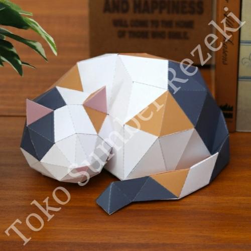 Jual Figure Polygon Car Papercraft Patung Paper Craft Kucing Tidur ...