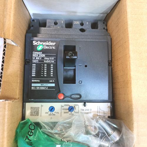 Jual Mccb NSX250N 3p Schneider / Breaker NSX 250Amper Compact NSX ...