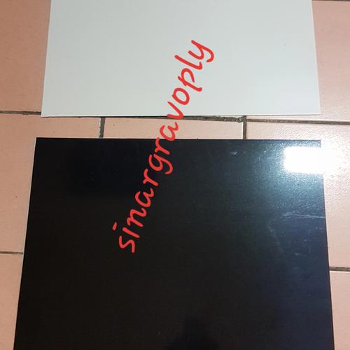 Jual gravoply hitam&putih 30x40cm tebal 1.5ml bahan nama dada/panel id ...