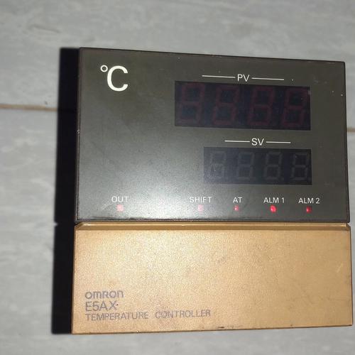 Jual OMRON TEMPERATURE CONTROLLER E5AX-A 100-240VAC,50/60HZ - Kota ...