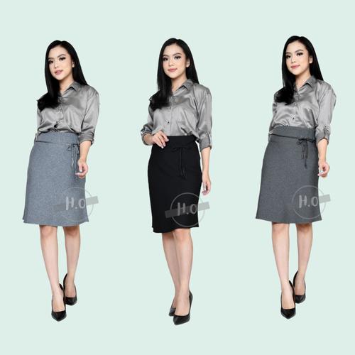 Jual Rok Kerja Kantor Pendek Midi Skirt Model A line 3 4 Hitam Polos ...
