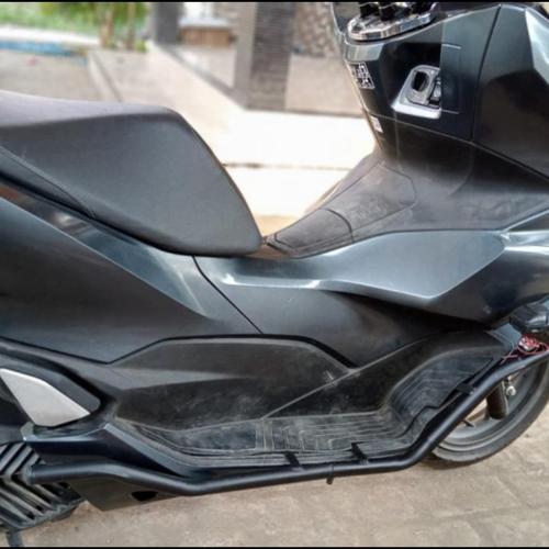 Jual Crash bar pcx 160 2021 tubular pcx 160 2021 dudukan lampu tembak ...