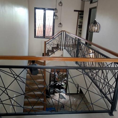 Jual ralling tangga pegangan kayu, relling tangga besi minimalis - Kota ...