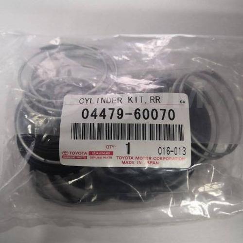 Jual Cylinder Caliper Kit Rem Depan Land Cruiser 70 04479-60070 ...