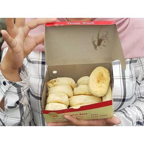 Jual Latopia khas tegal isi 10 asli Kue Pia Keysha (fresh from the oven ...