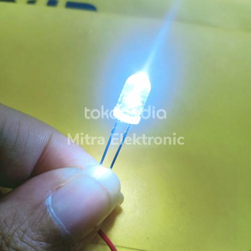 Jual Lampu LED 5mm PUTIH kaki 2/ Lampu LED topi ukuran 5 mili - Jakarta ...