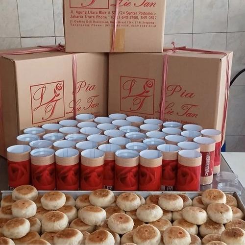 Jual KUE PIA DENGAN PACKAGING TABUNG BESAR - Jakarta Utara - PIA LIE ...