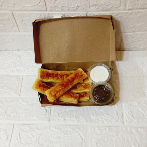 Jual Croissant Stick Bar Dark Chocolate glaze Cream cheese 6 pcs ...