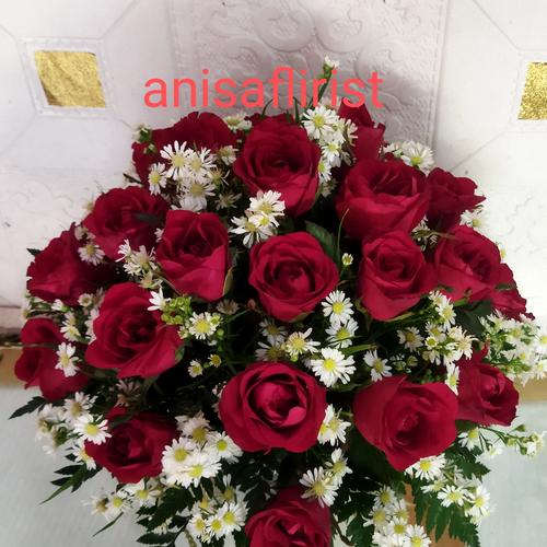 Jual rangkaian bunga meja. mawar merah. untuk kado ulang tahun ...