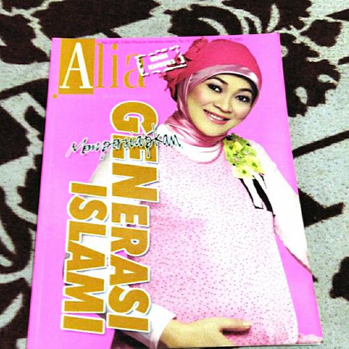 Jual MAJALAH ALIA COVER FENNY ARIESANTY / edisi khusus generasi islami ...
