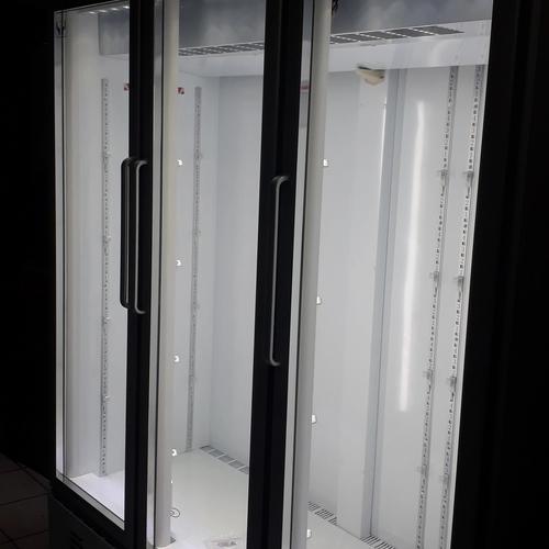 Jual Showcase Chiller / Kulkas simpan obat EXPO-1300PH ( cuci gudang ...