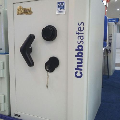 Jual Brankas Chubb Cobra executive B size 5 - Kota Surabaya - Murah ...