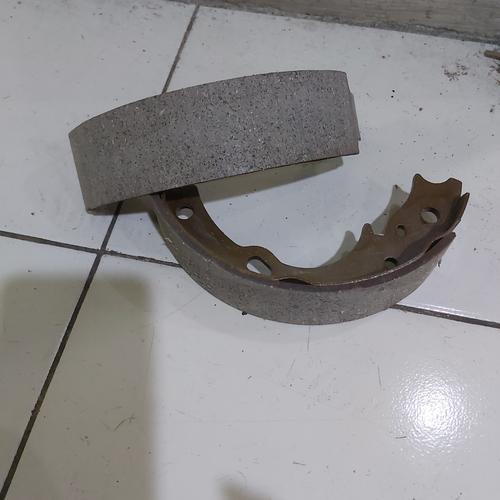 Jual kampas rem tangan atau hand brake shoe mitsubishi ps125 canter ...