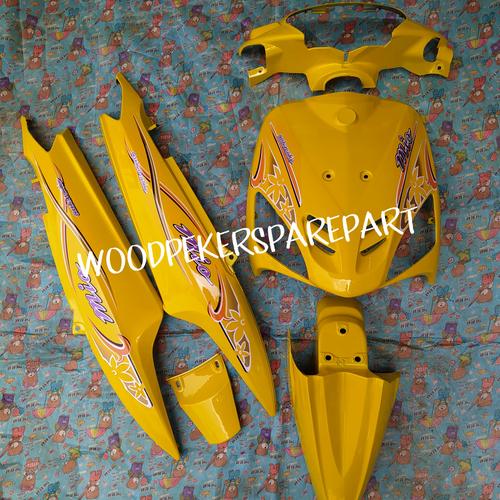 Jual BODI FULL HALUS YAMAHA MIO SPORTY KUNING STRIPING BUNGA 2006 - Kab ...